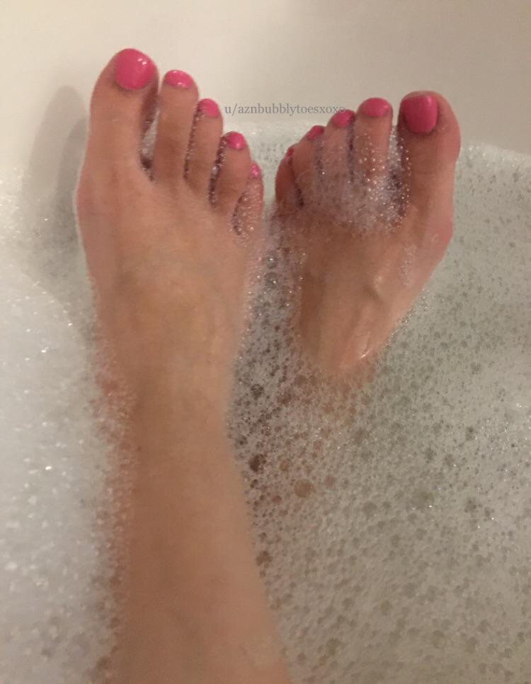 Bath time bubbles! 🛁 | Scrolller