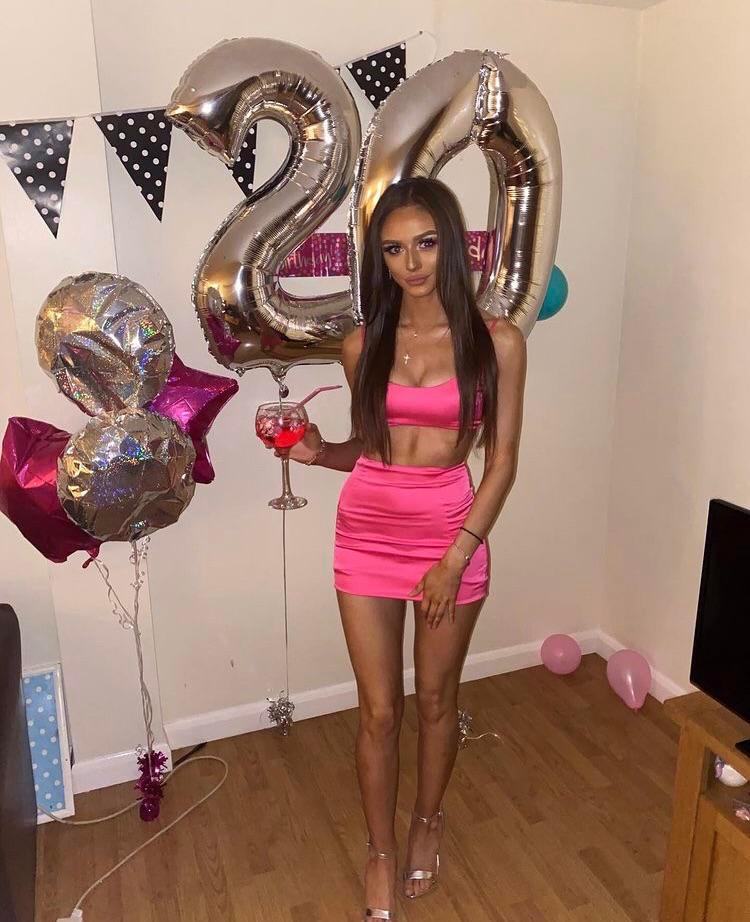 Bday Chavgirl | Scrolller