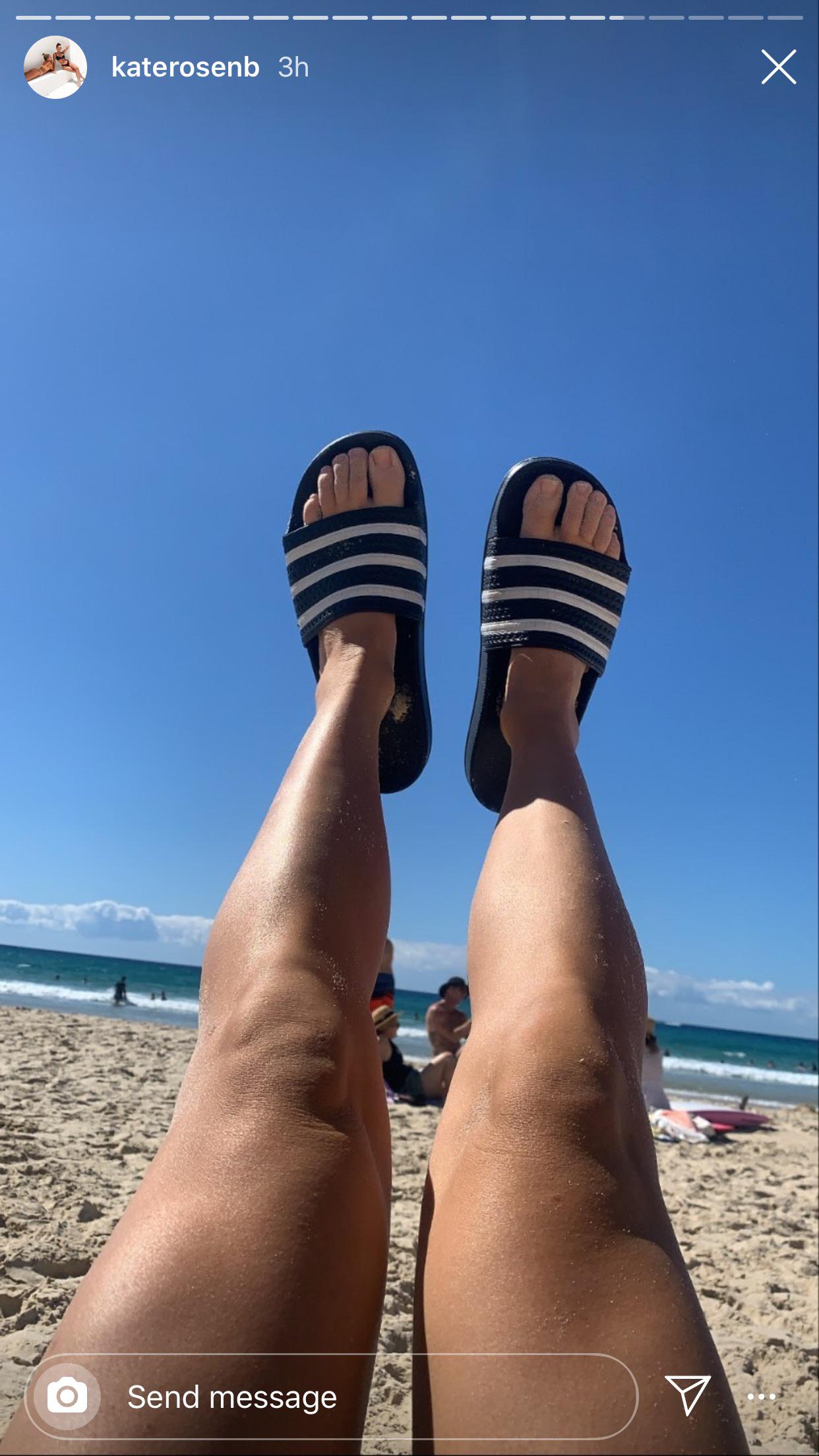 Beach feet | Scrolller