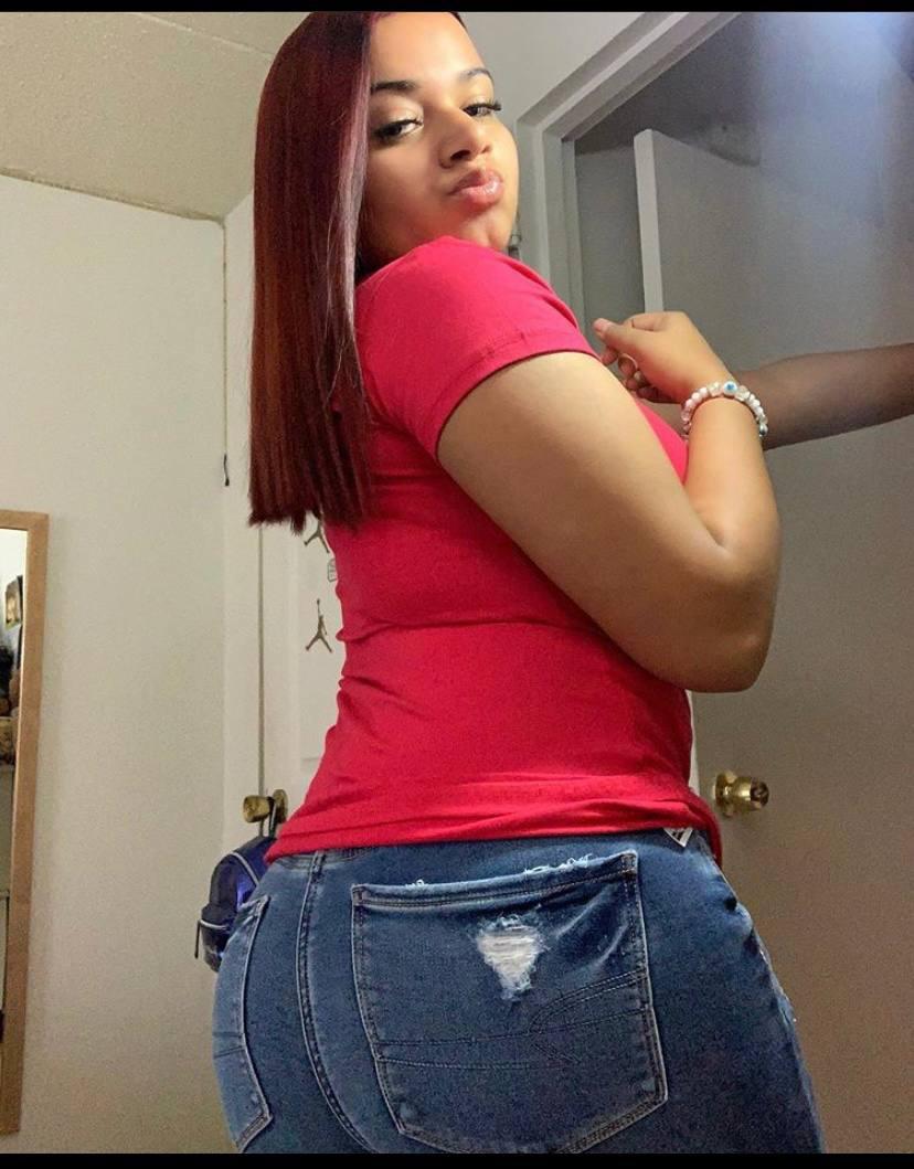 Beatrice.xo._ IG | Scrolller