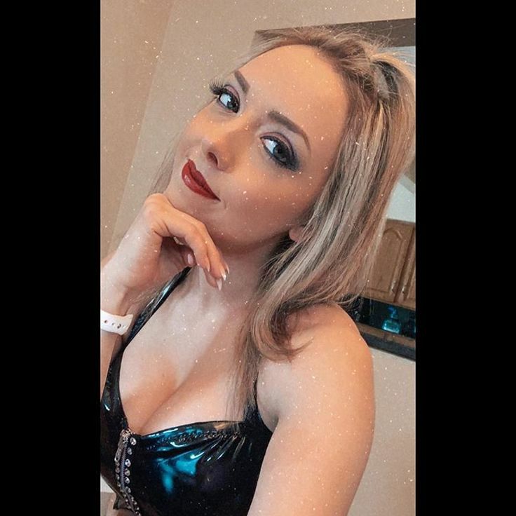 Beautiful Allie | Scrolller