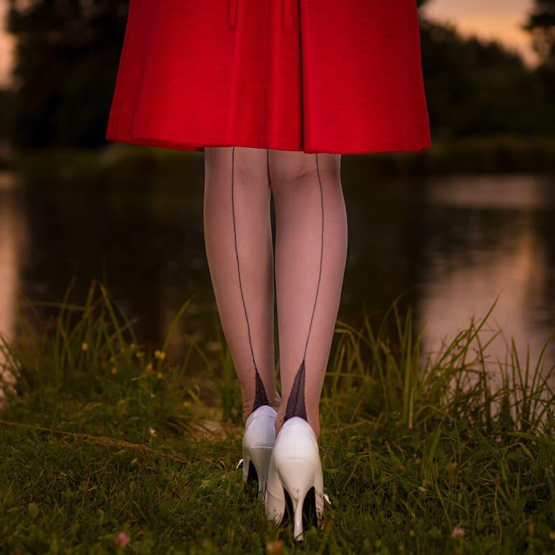 Beautiful back seams | Scrolller