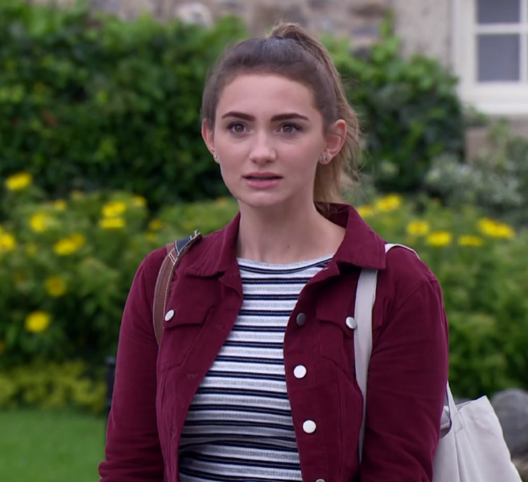 Beautiful. Filling out her jumper nicely. | Scrolller