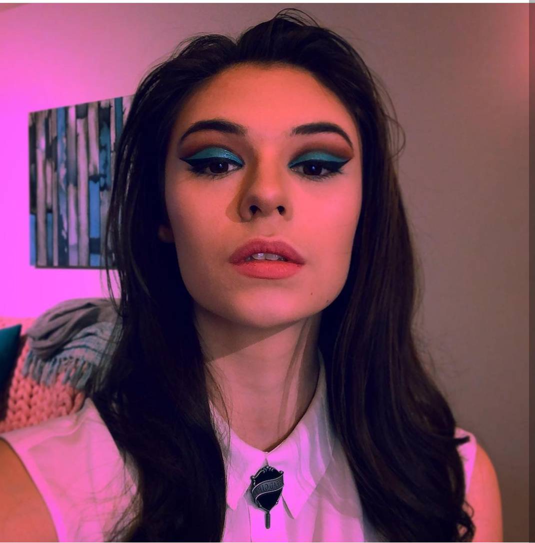 Beautiful Nicole | Scrolller