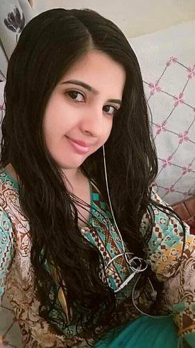 Beautiful punjabi Kudi Sets her premises on 🔥 | Scrolller