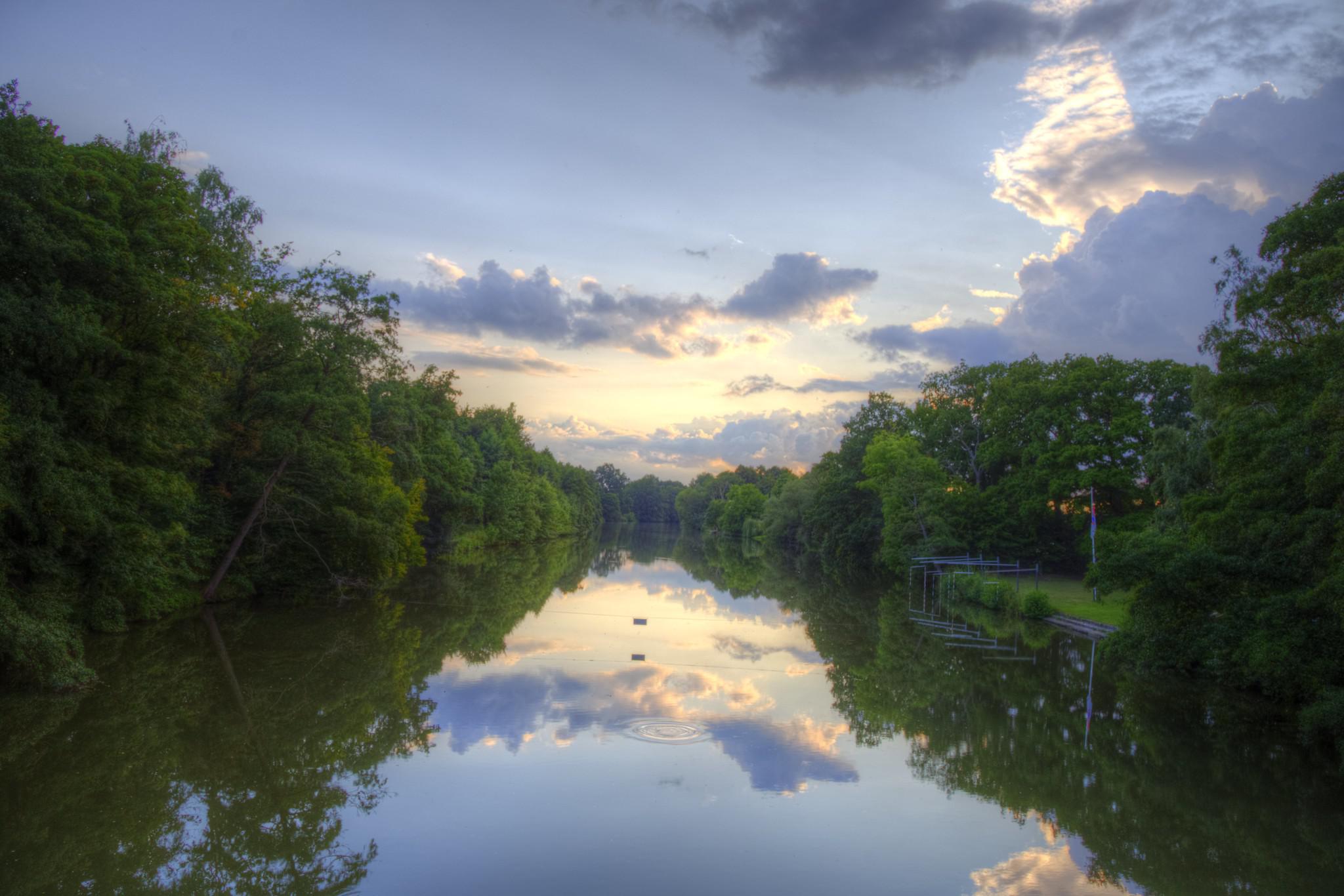 "Beautiful silence" | Scrolller