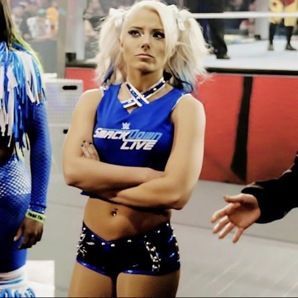 Beautiful Smackdown Belly 😍 | Scrolller