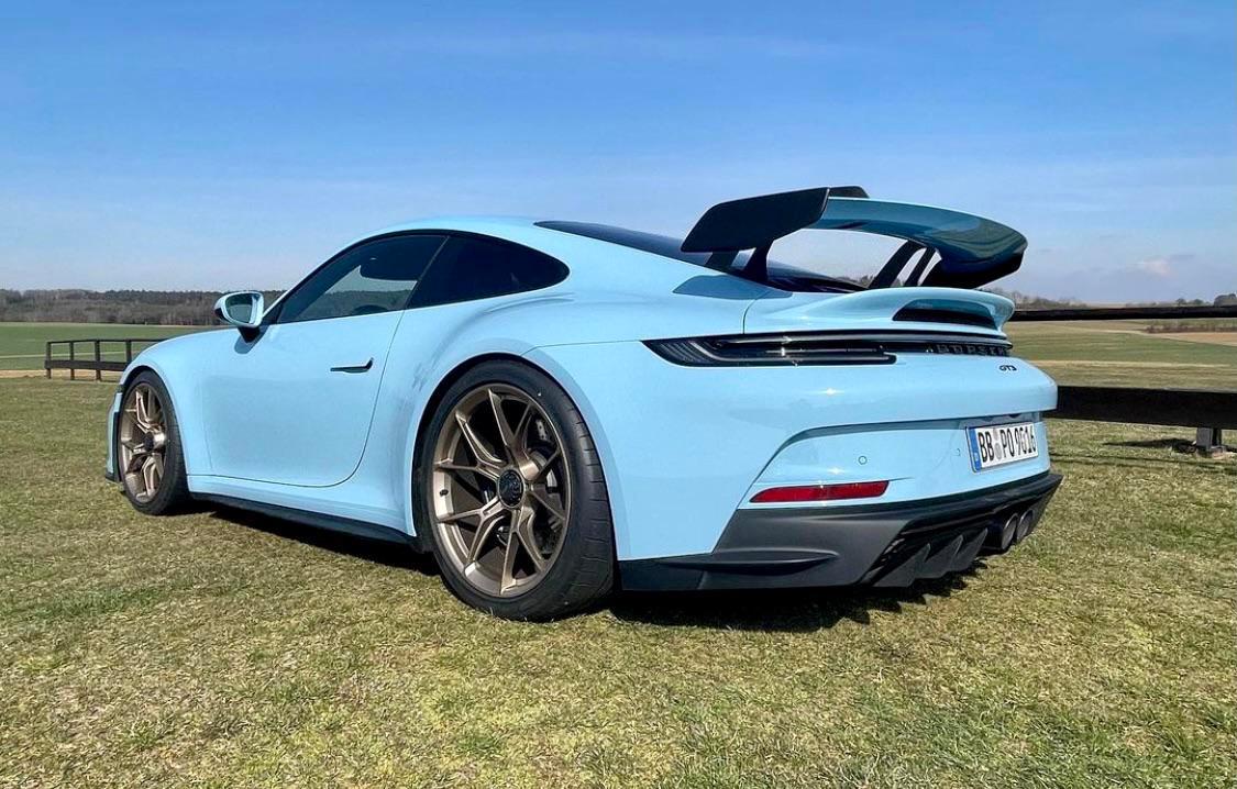 Beautiful spec on this 992 gt3 | Scrolller