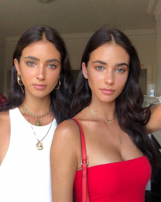 Beautiful twins | Scrolller