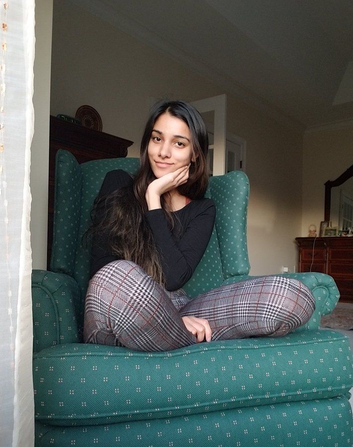 Bedheaded and bare faced 👉👈 | Scrolller