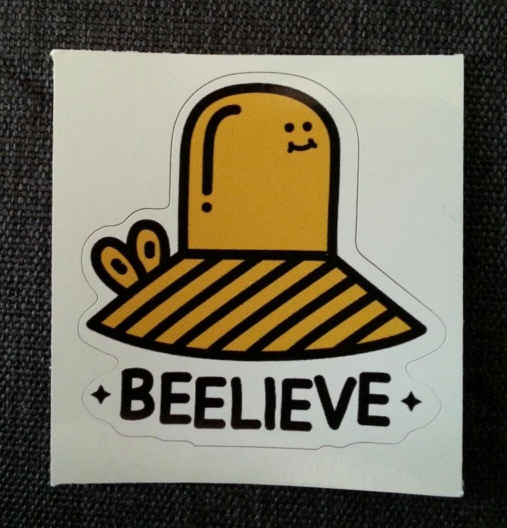 Bee sticker i made | Scrolller