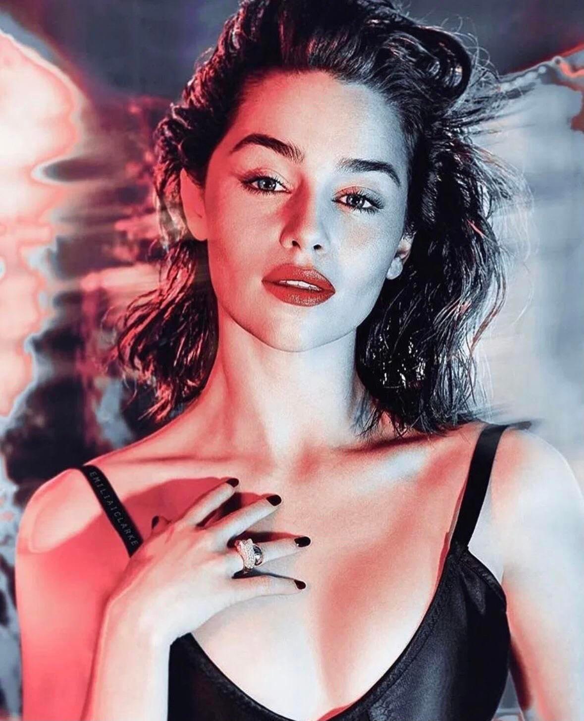 Been uncontrollably horny for Emilia Clarke all day at work, would love to obsess to her | Scrolller