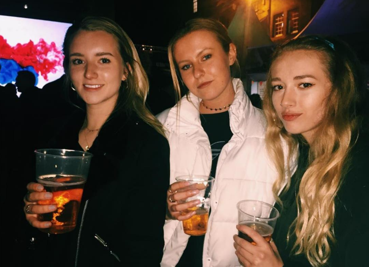 Beer drinkers | Scrolller