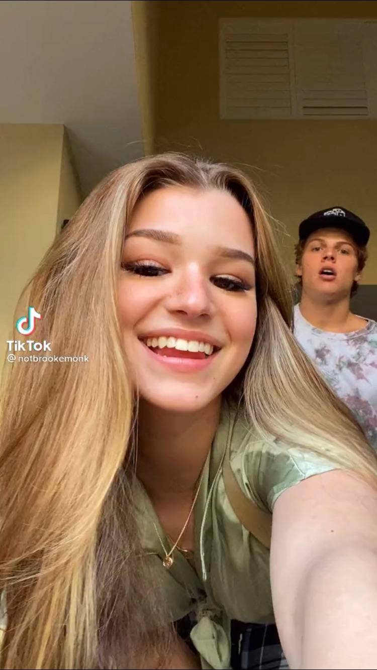 Bending over for Sam | Scrolller