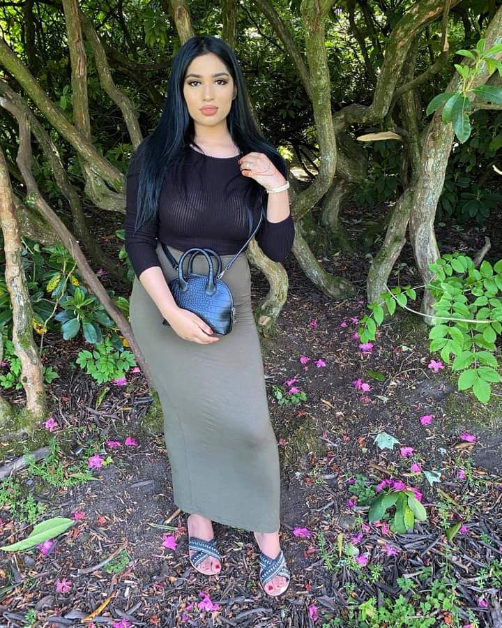 Bengali baddie | Scrolller