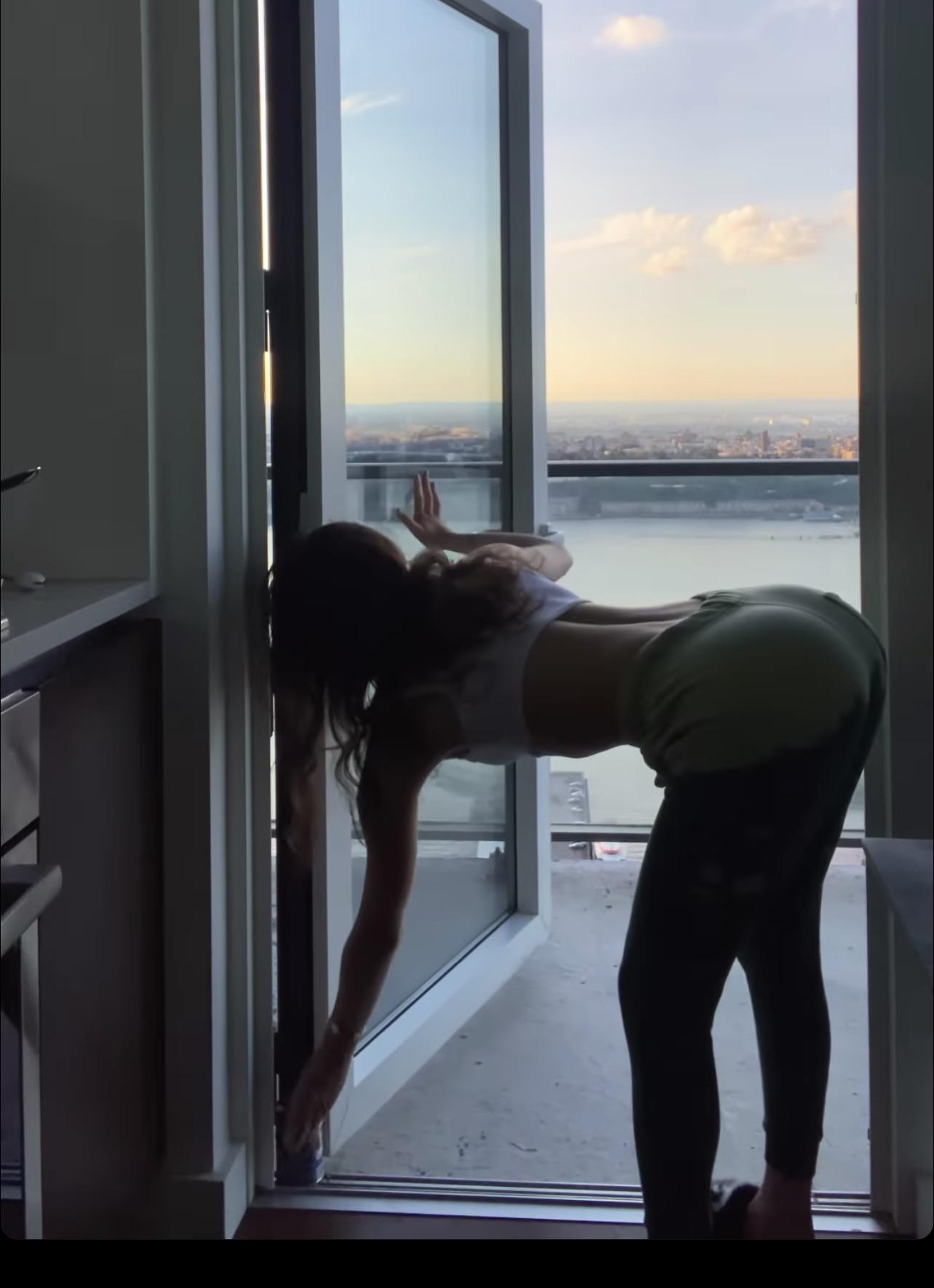 Bent over jen selter | Scrolller