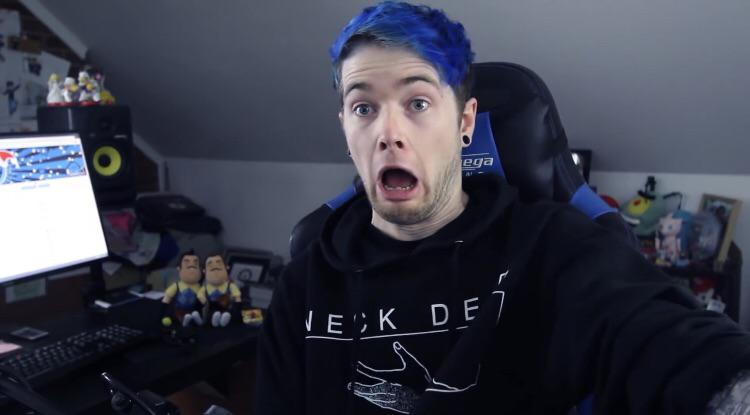 Best pause on a video ever | Scrolller