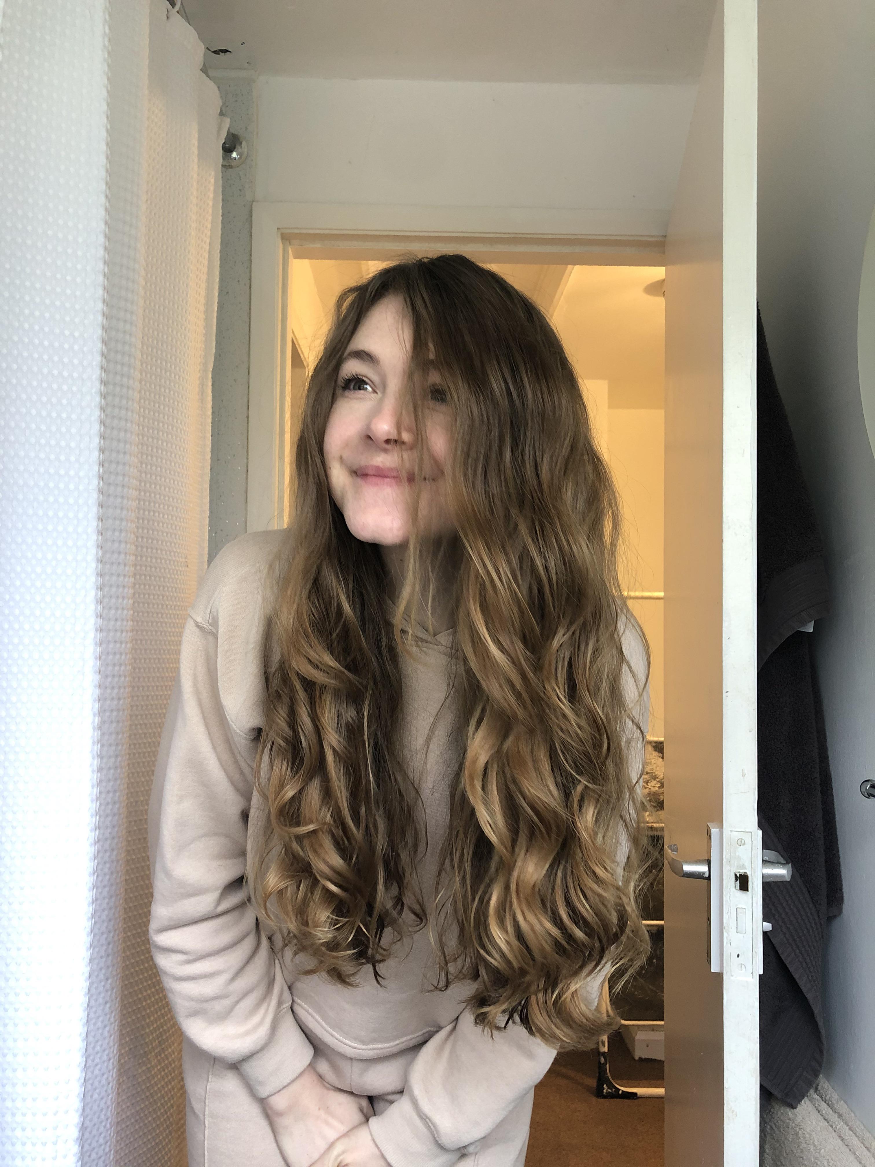 Wavyhair | Pictures | Scrolller