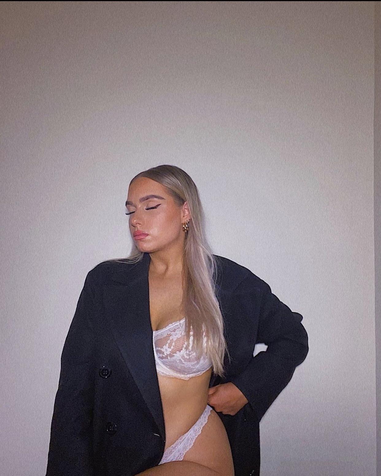 Beth Riva | Scrolller