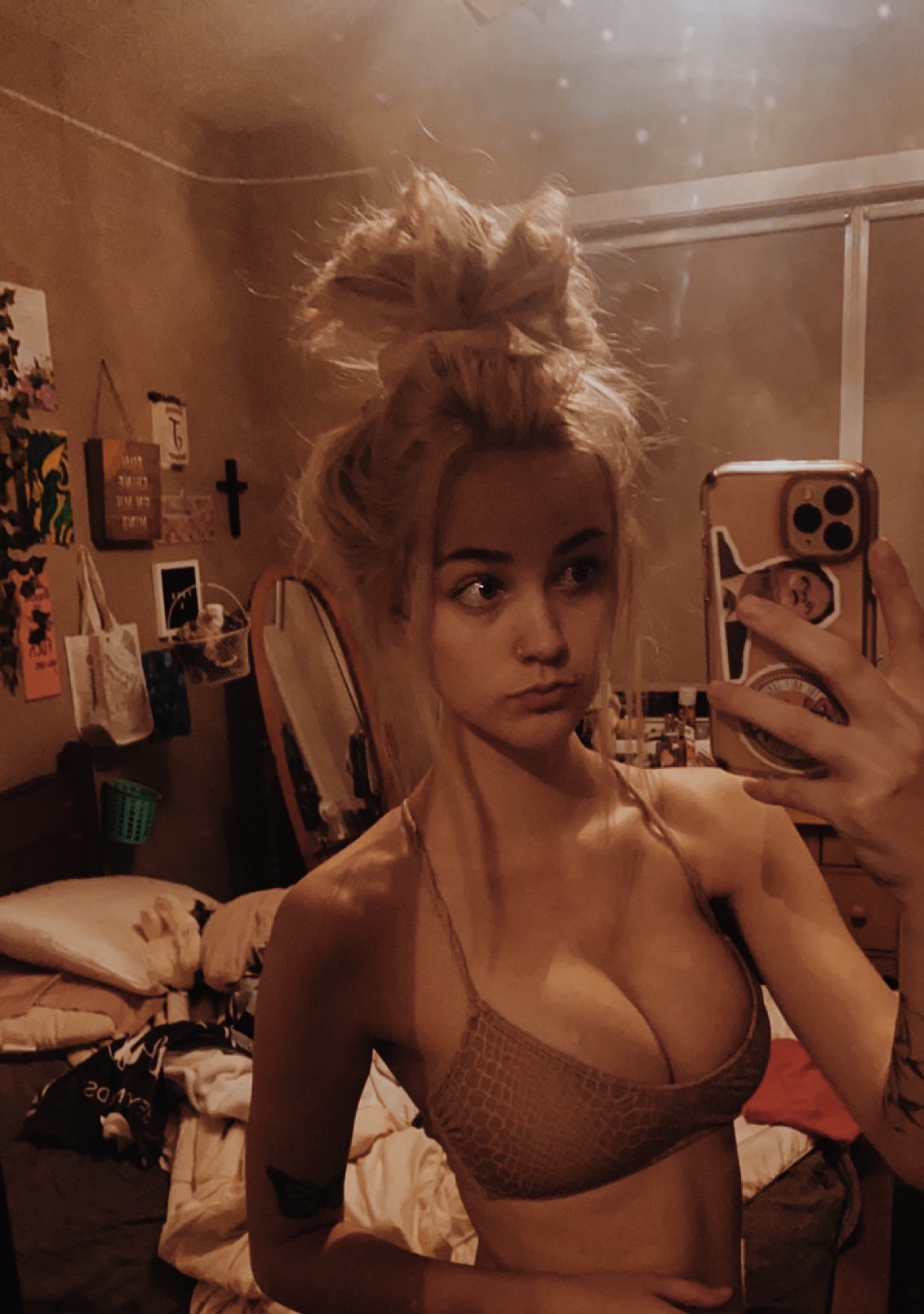 bewbs bewbs bewbs | Scrolller