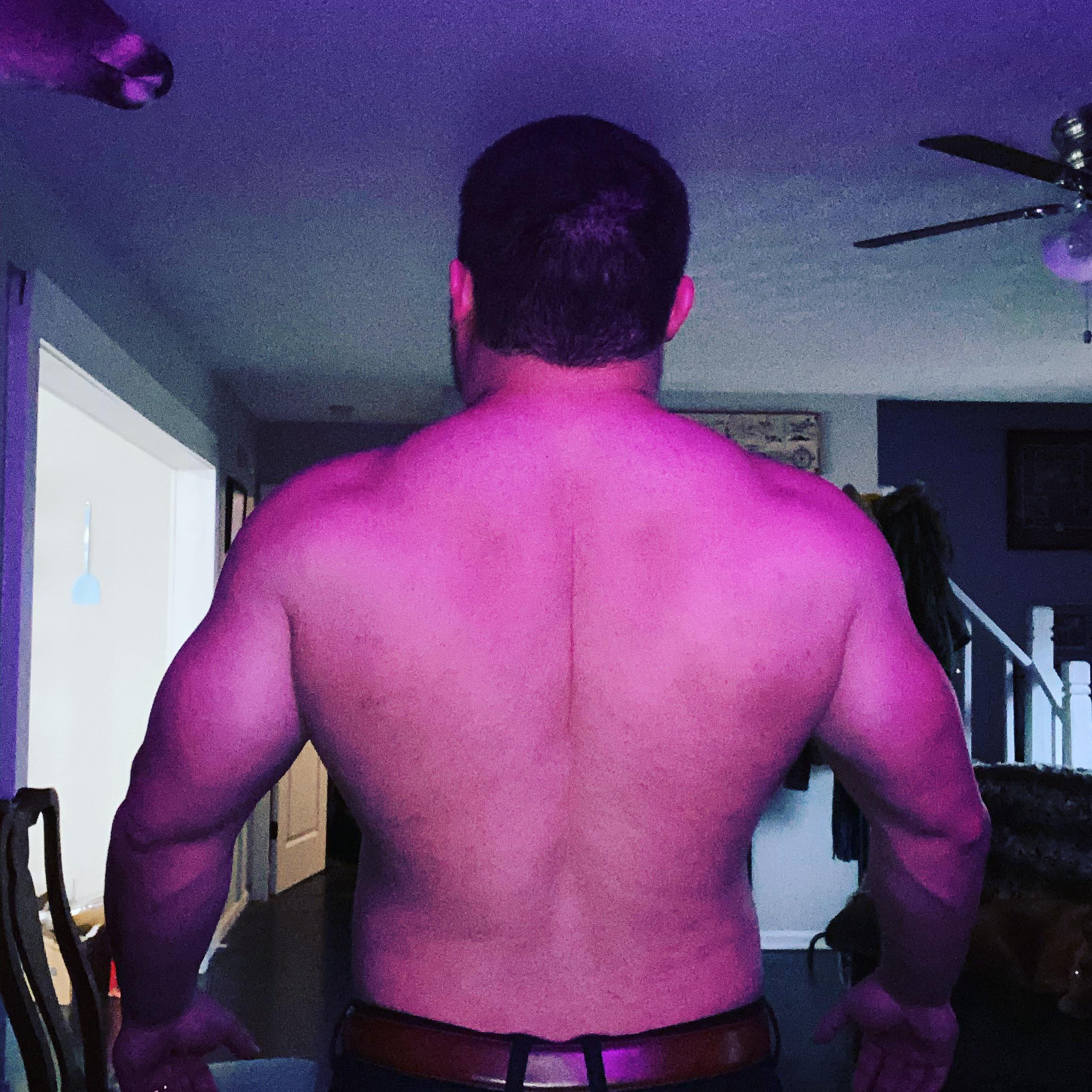 Big back | Scrolller