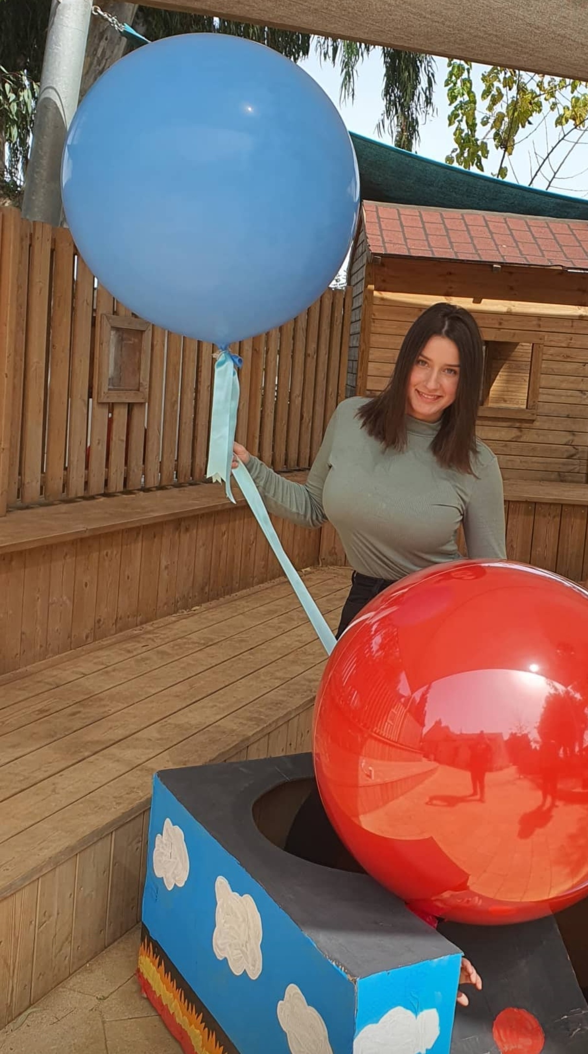 Big balloons | Scrolller