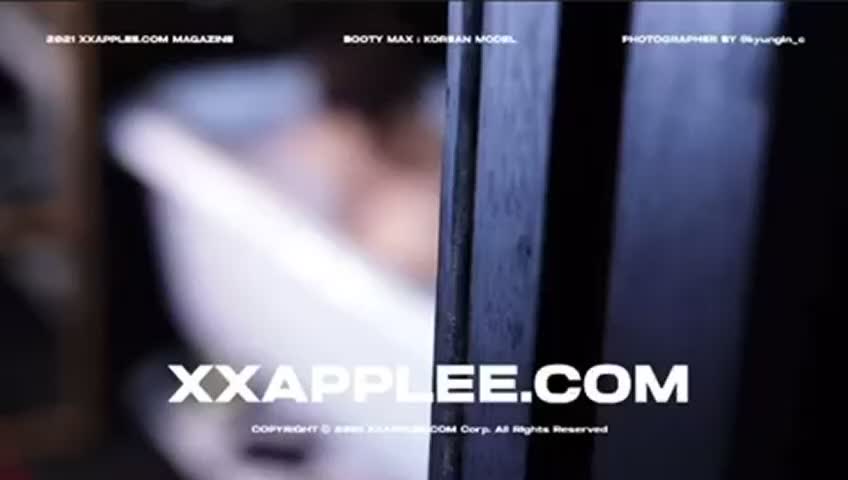 Big booty Korean model 🍑 | Scrolller