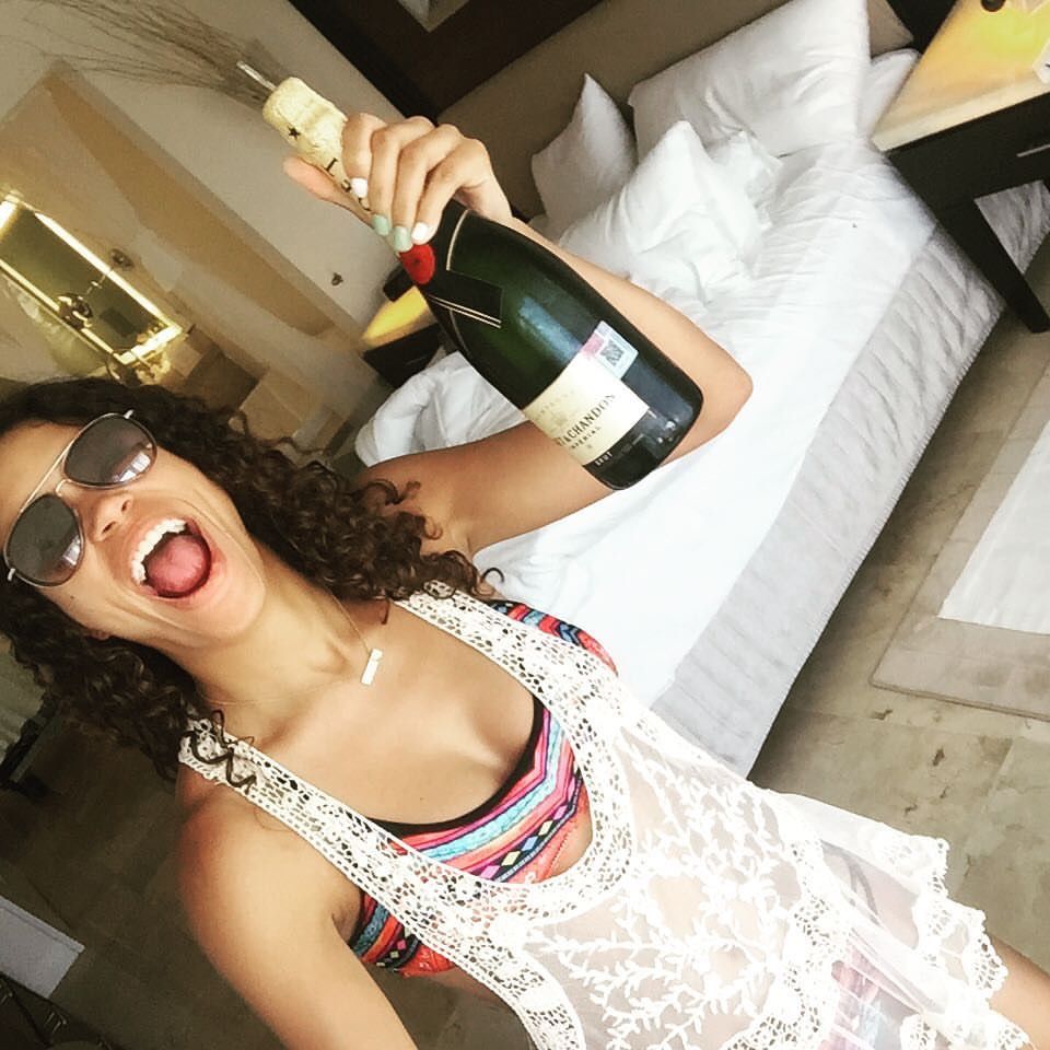 Big mouth, deep throat | Scrolller