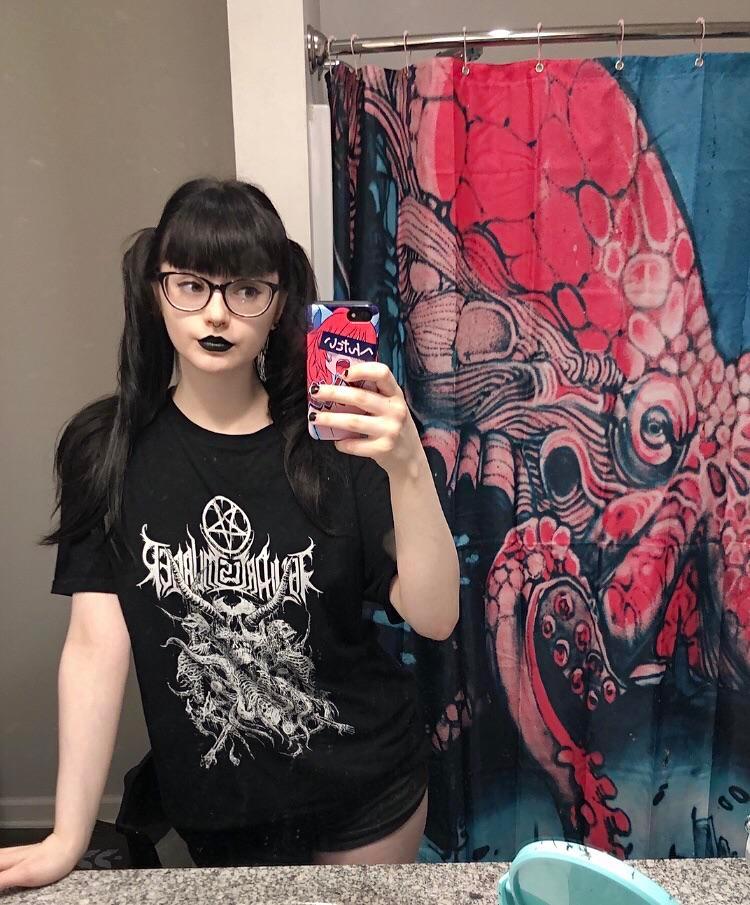 big T-shirts are the best | Scrolller