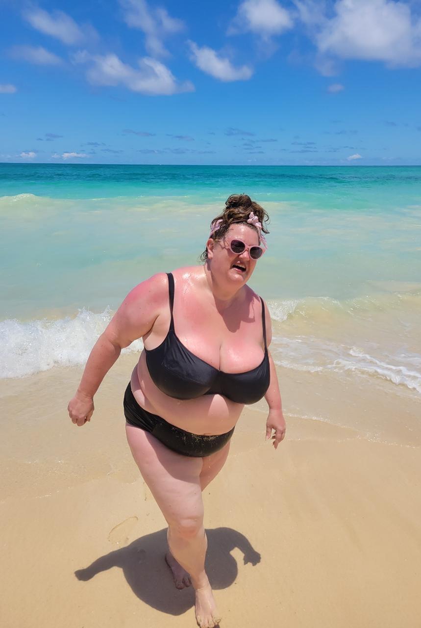 Bikini 👙time in Hawaii on the beach ⛱[F48 】 | Scrolller