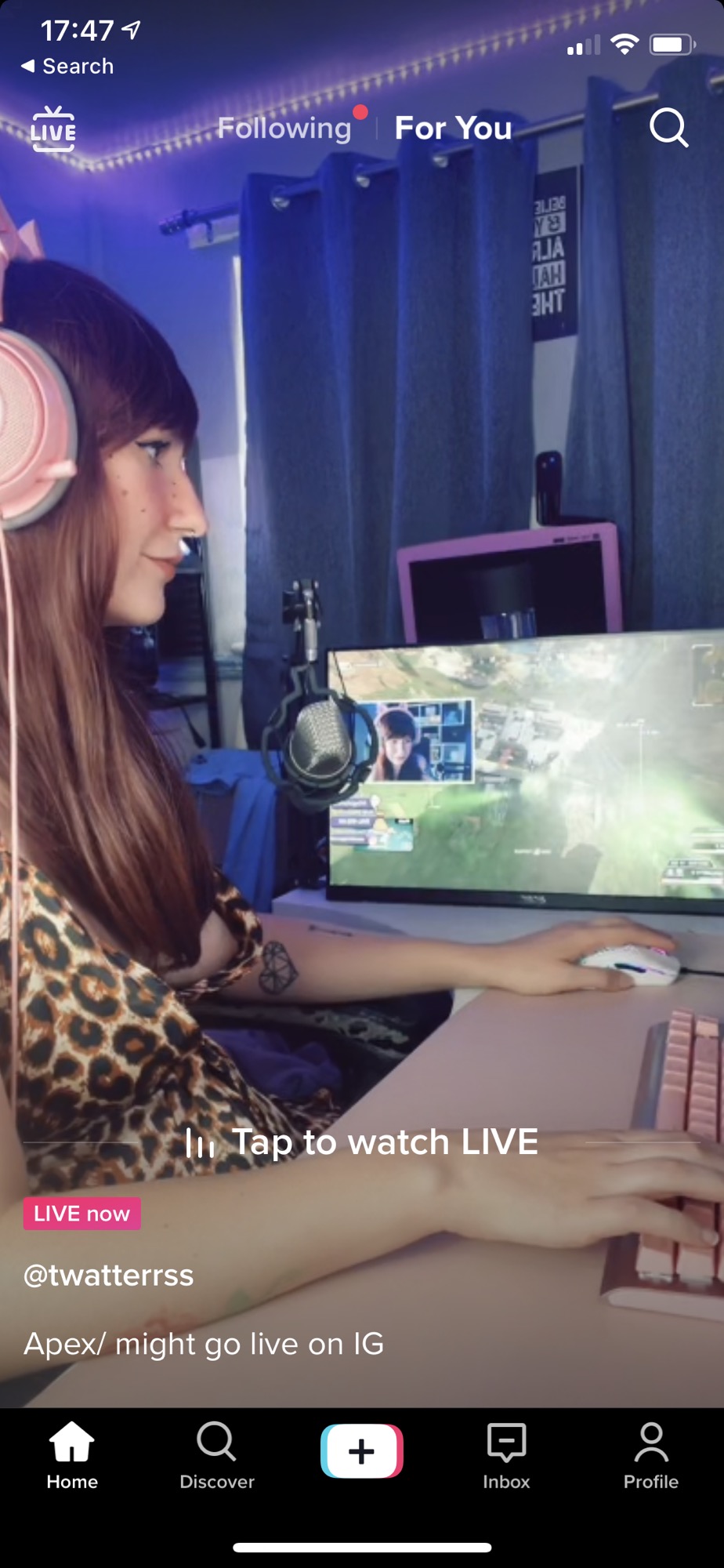 Bit of boob | Scrolller