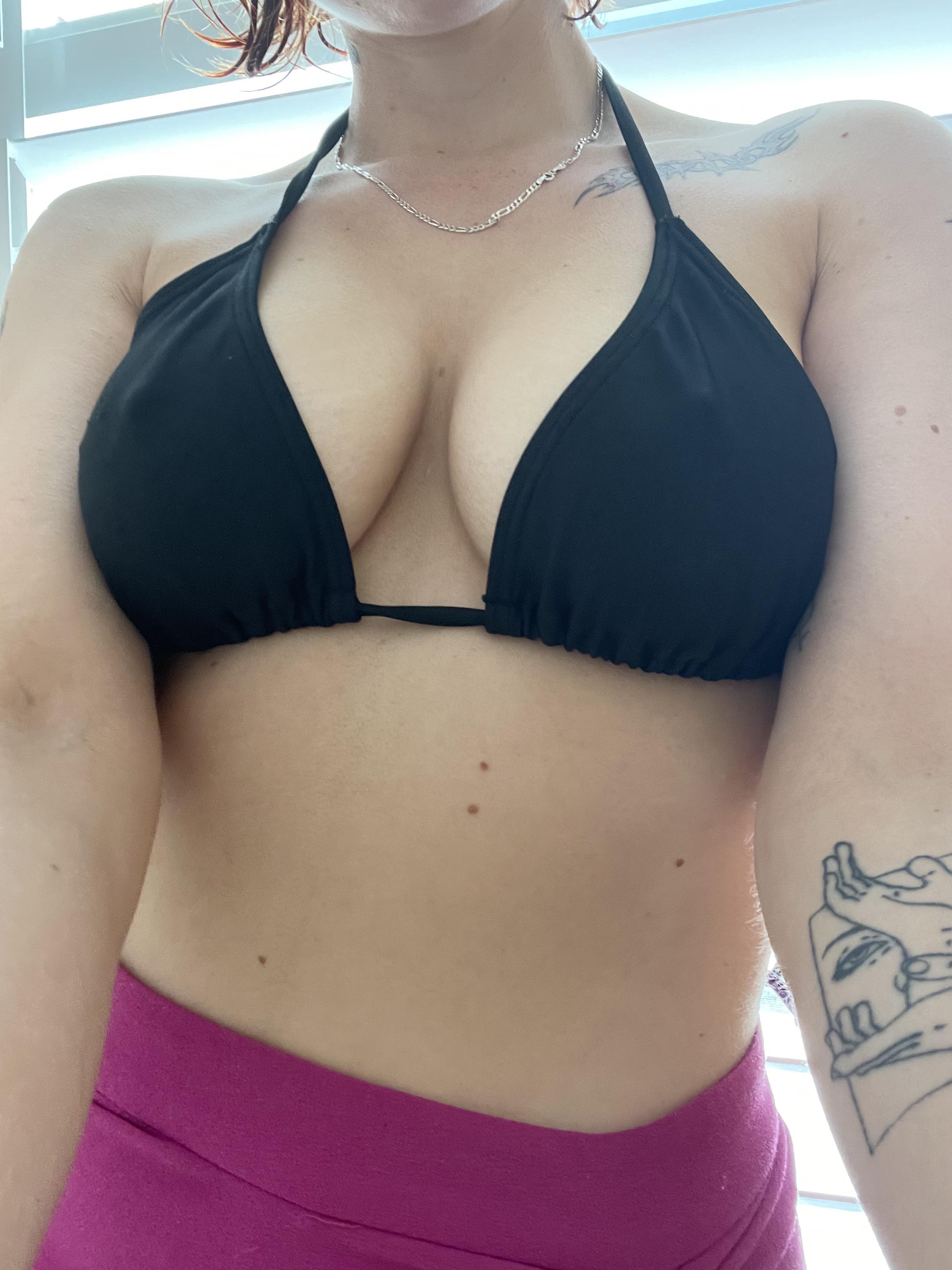 Black and pink, killer combo right? | Scrolller