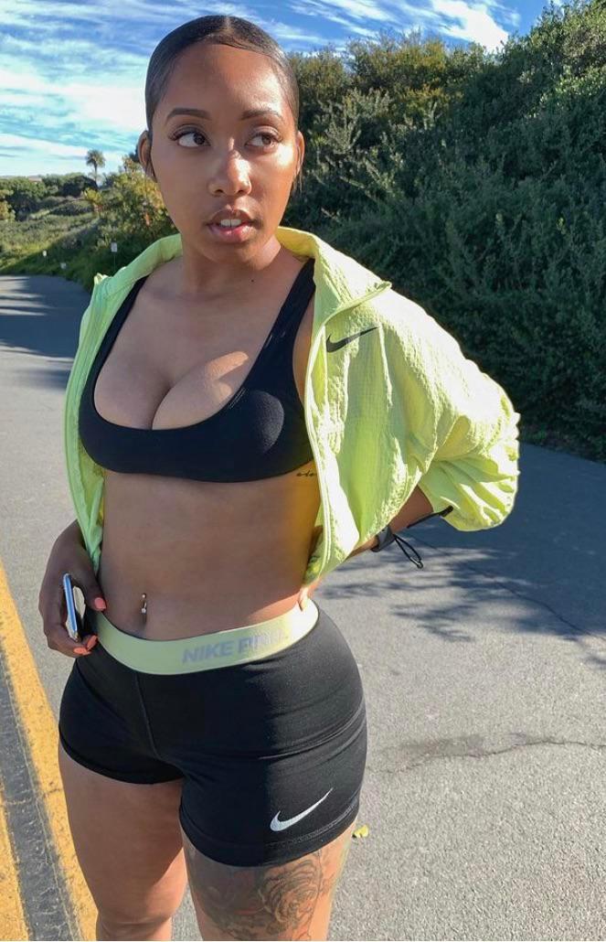 Black/Lime green | Scrolller