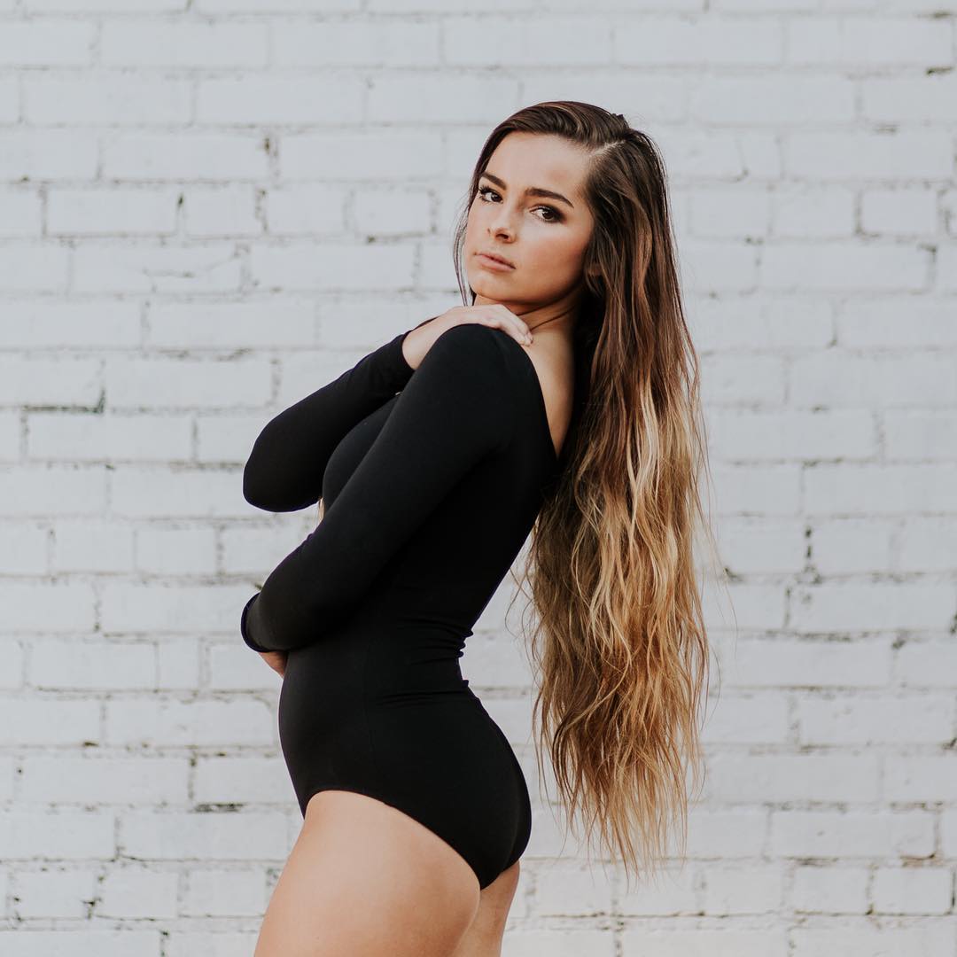 black one piece | Scrolller