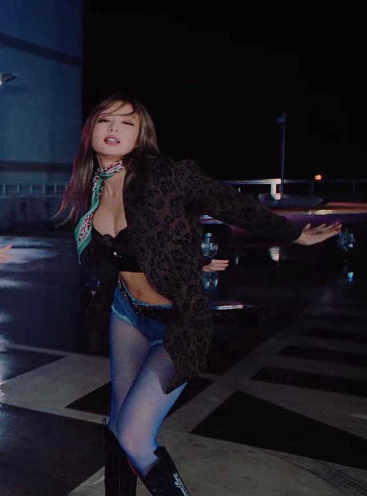 Blackpink - jennie (lovesick girls era) | Scrolller