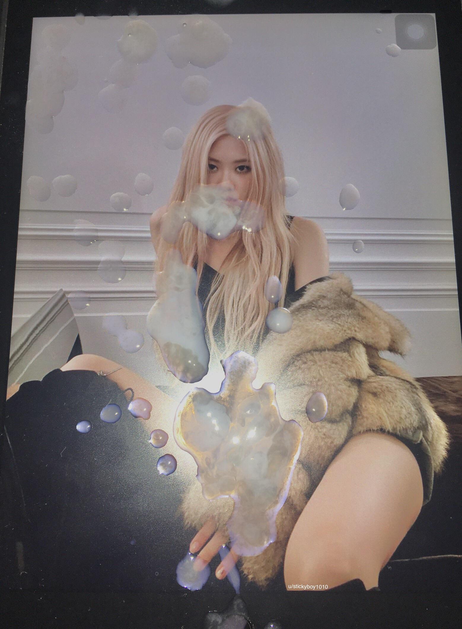 BLACKPINK - Rose | Scrolller