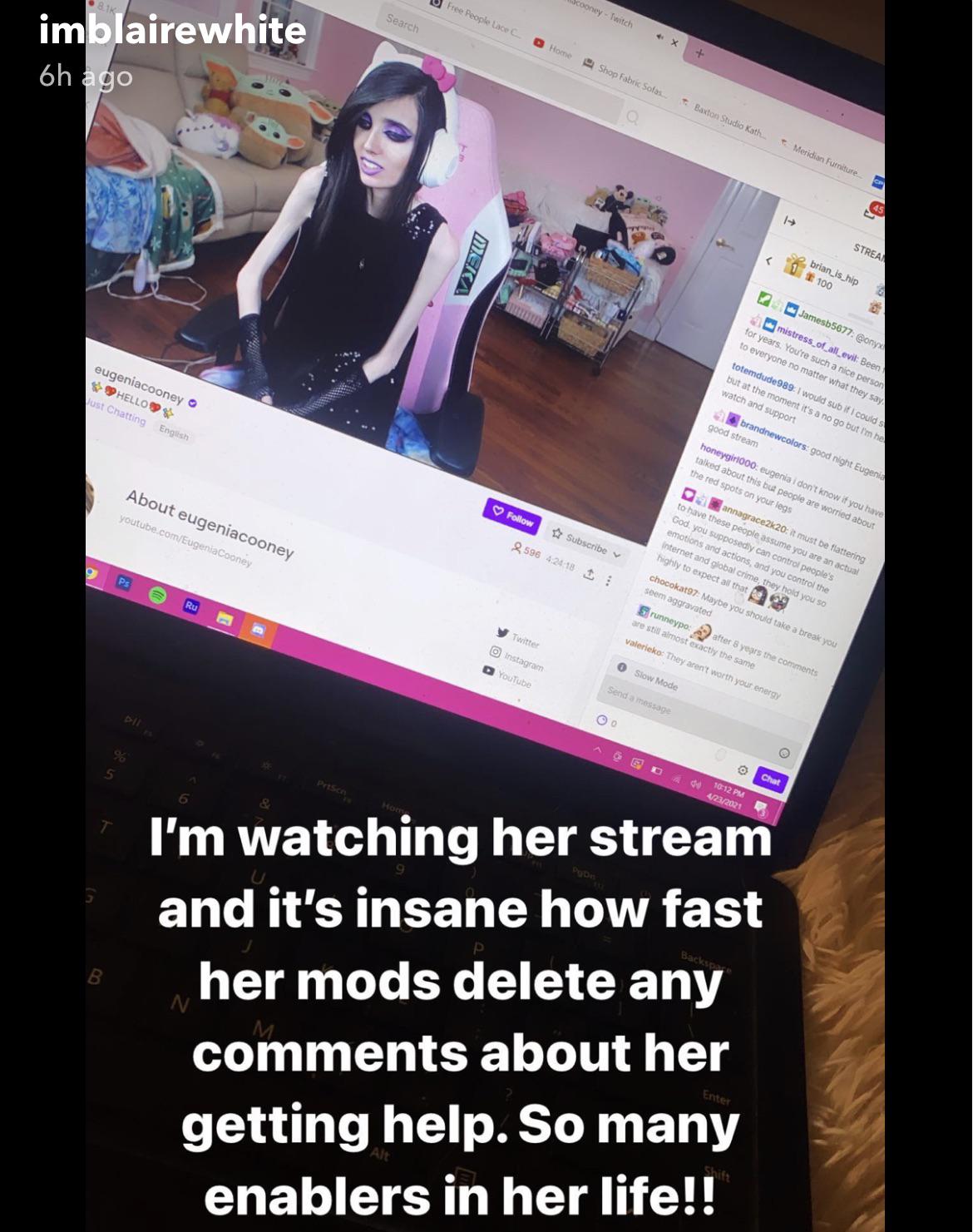 Blaire White watching her stream | Scrolller