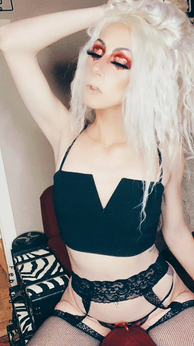 Bleeding heart 🩸♥️ | Scrolller