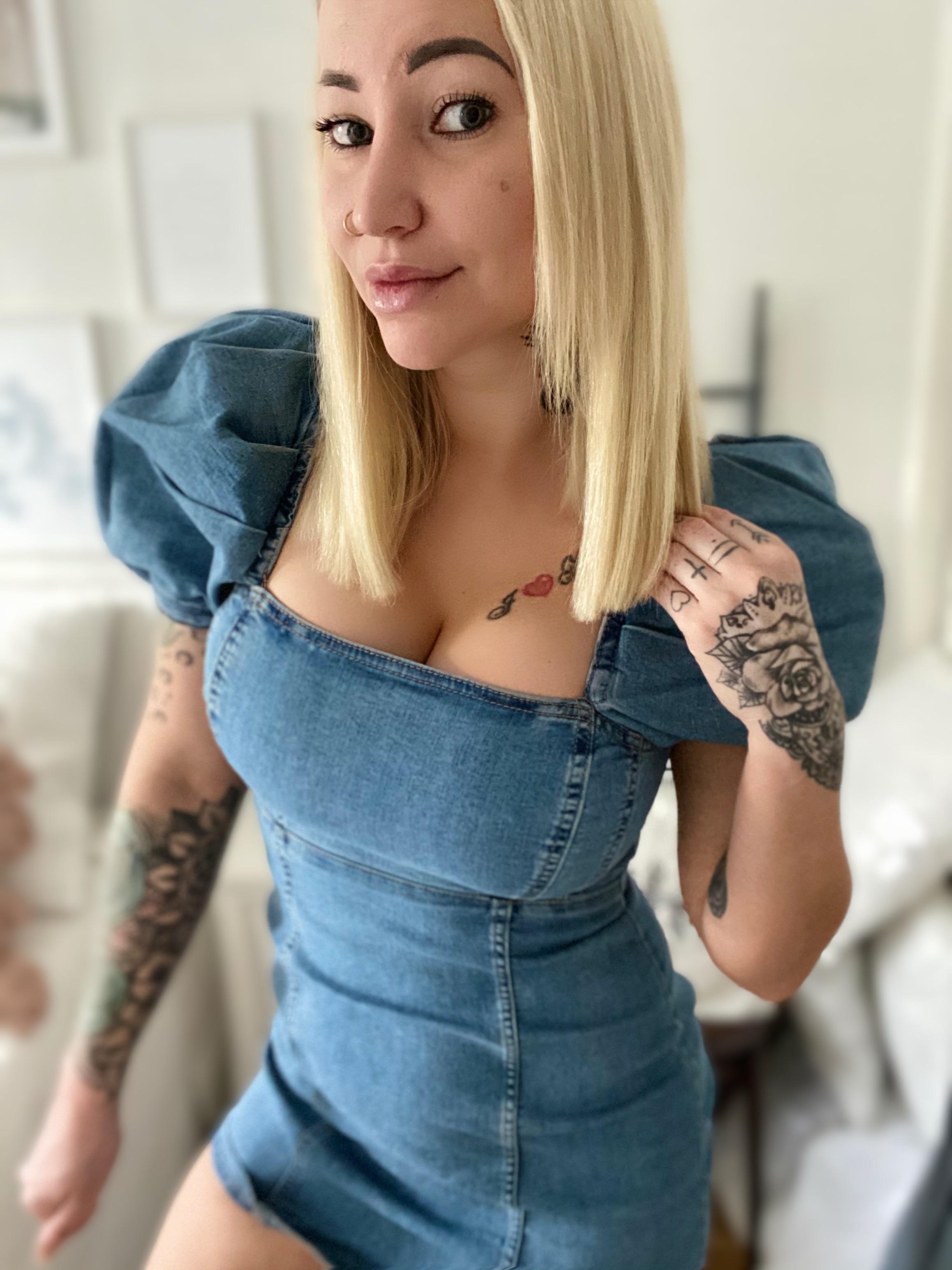 I'm waiting for you blond double Troubles | Scrolller