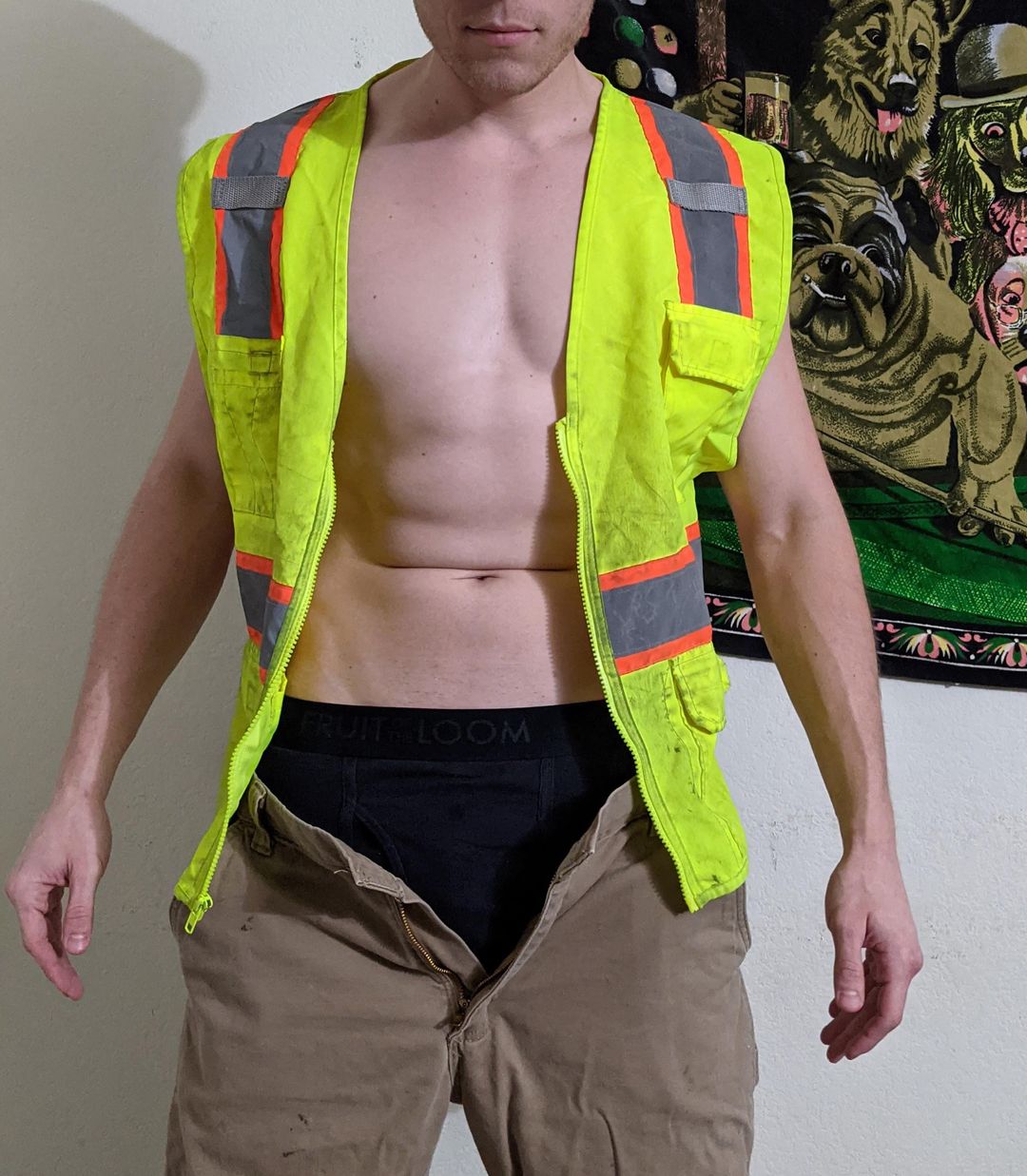 Blue collar guy here 👷🏼 | Scrolller