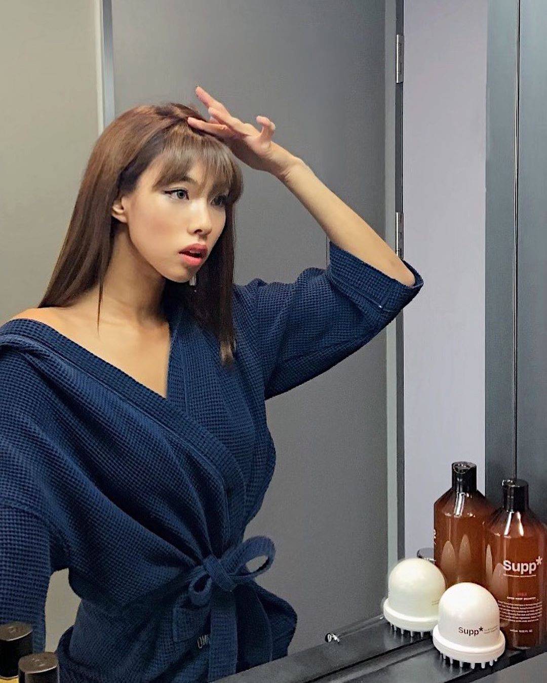 Blue robe | Scrolller