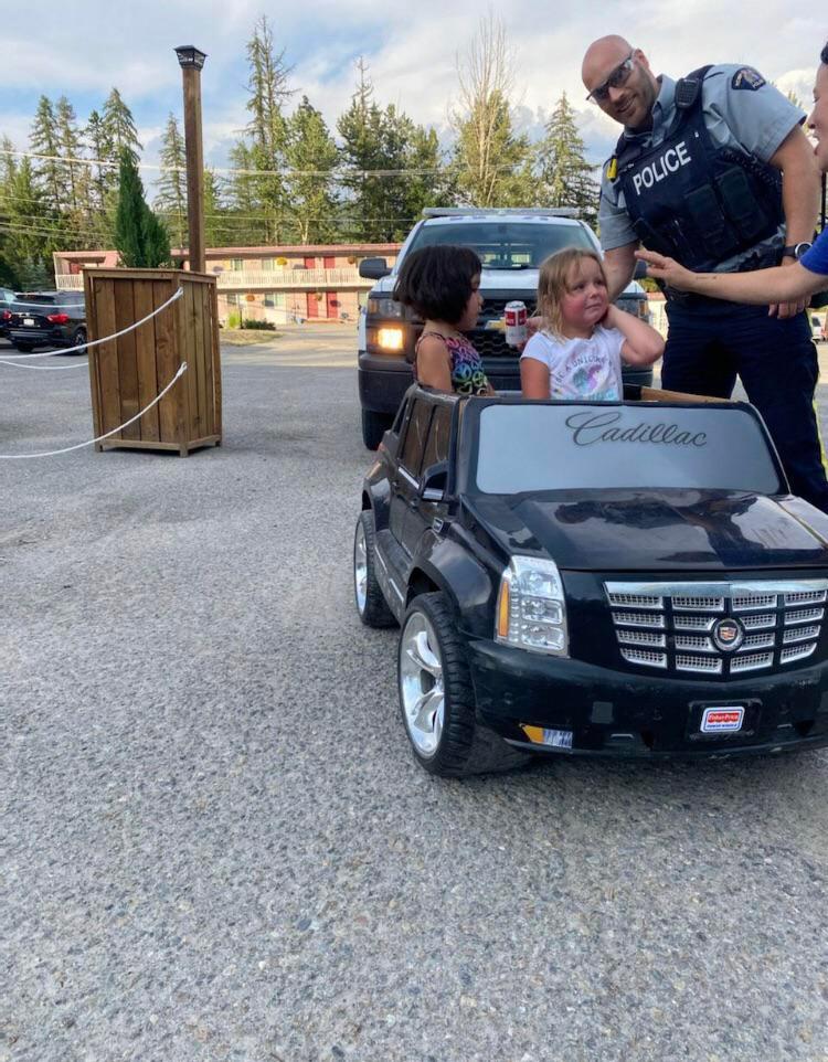 Blursed_arrest | Scrolller