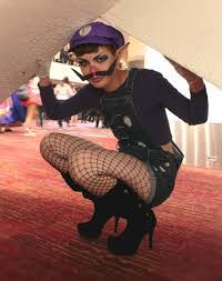 Blursed waluigi | Scrolller