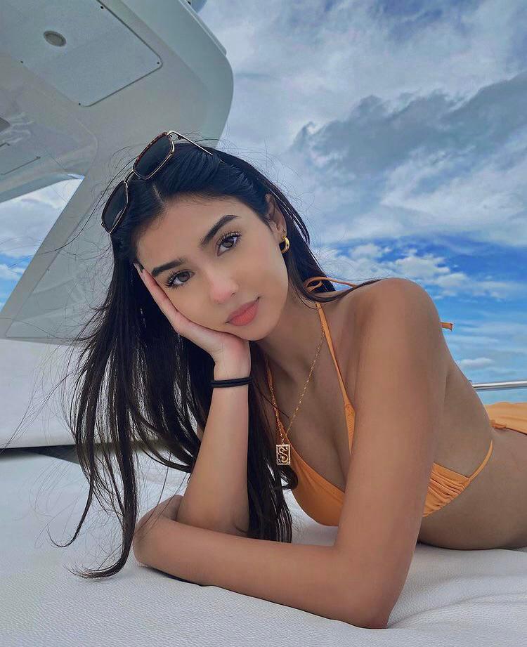 Boat Cutie | Scrolller