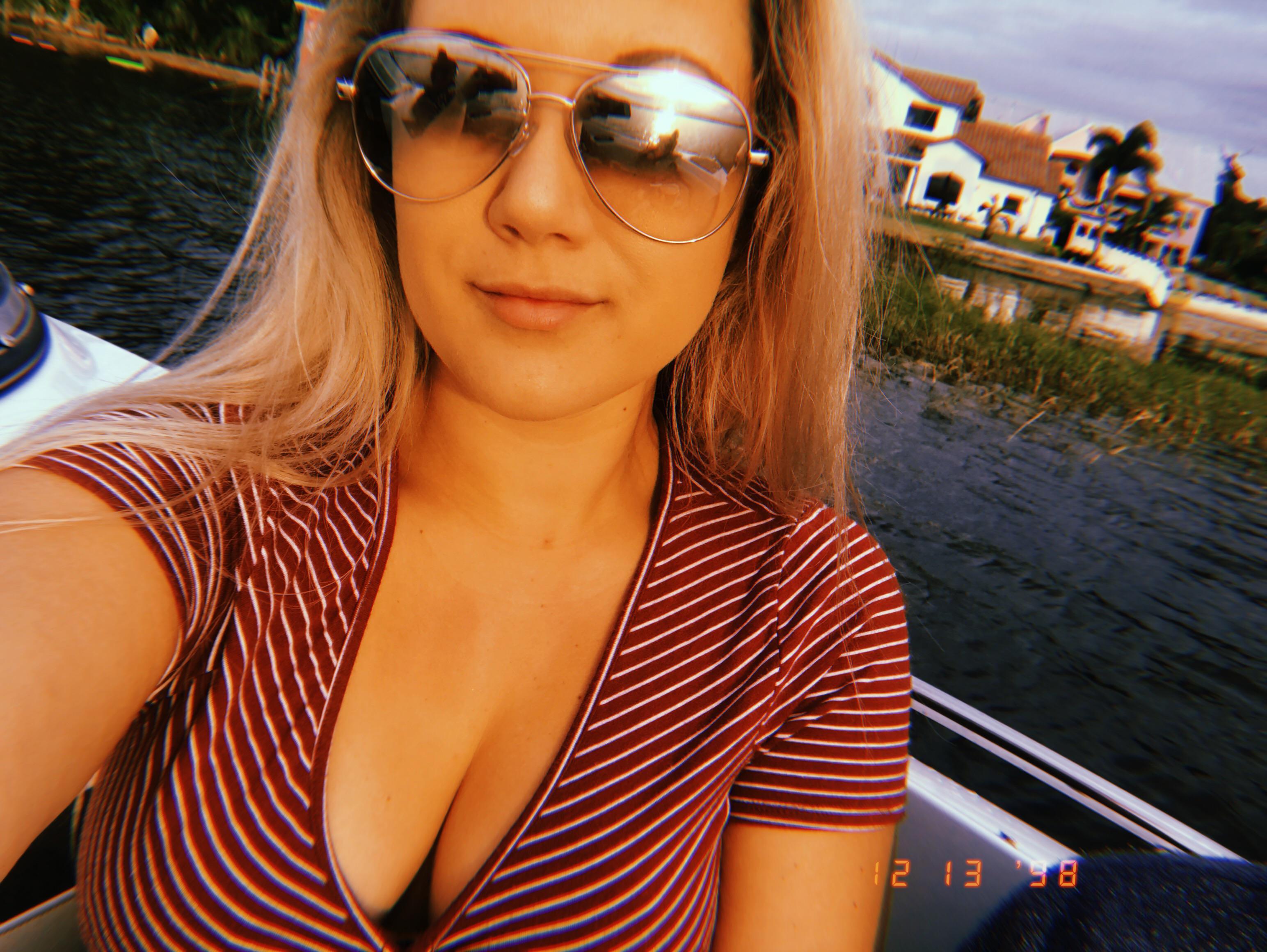 Boat day! ⛵️☀️ | Scrolller