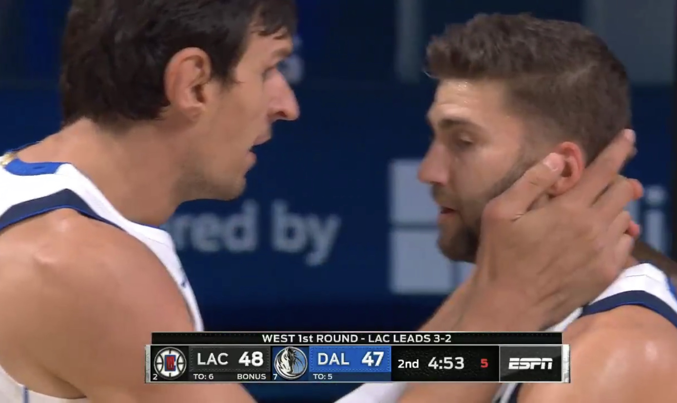 Boban holding Maxi Kleber’s head | Scrolller Boban holding Maxi Kleber’s head | Scrolller