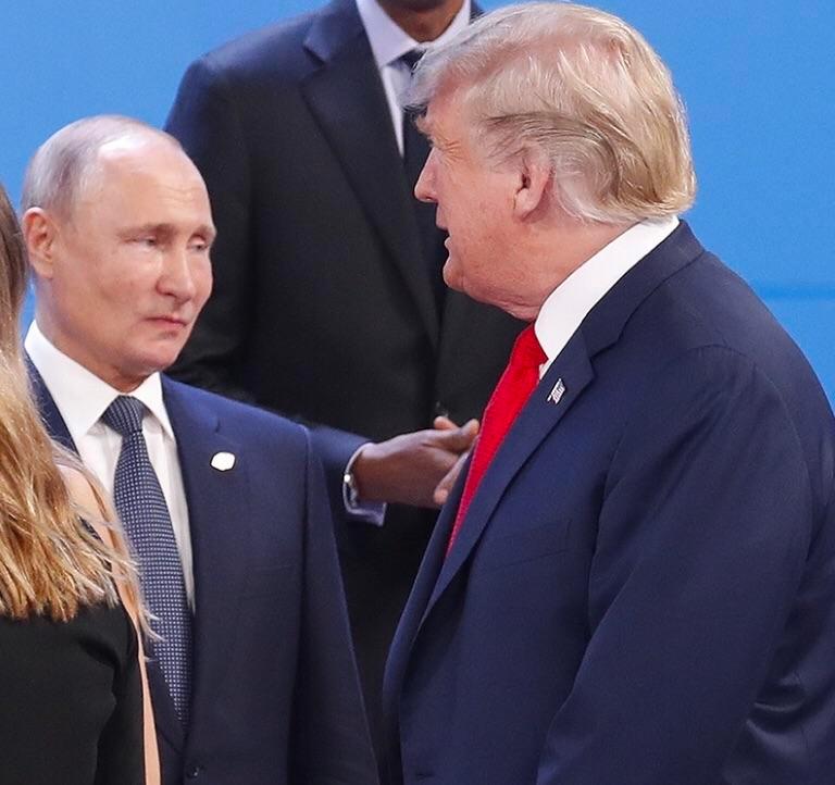 Body language of world leaders: what can you tell about this relationship? | Scrolller