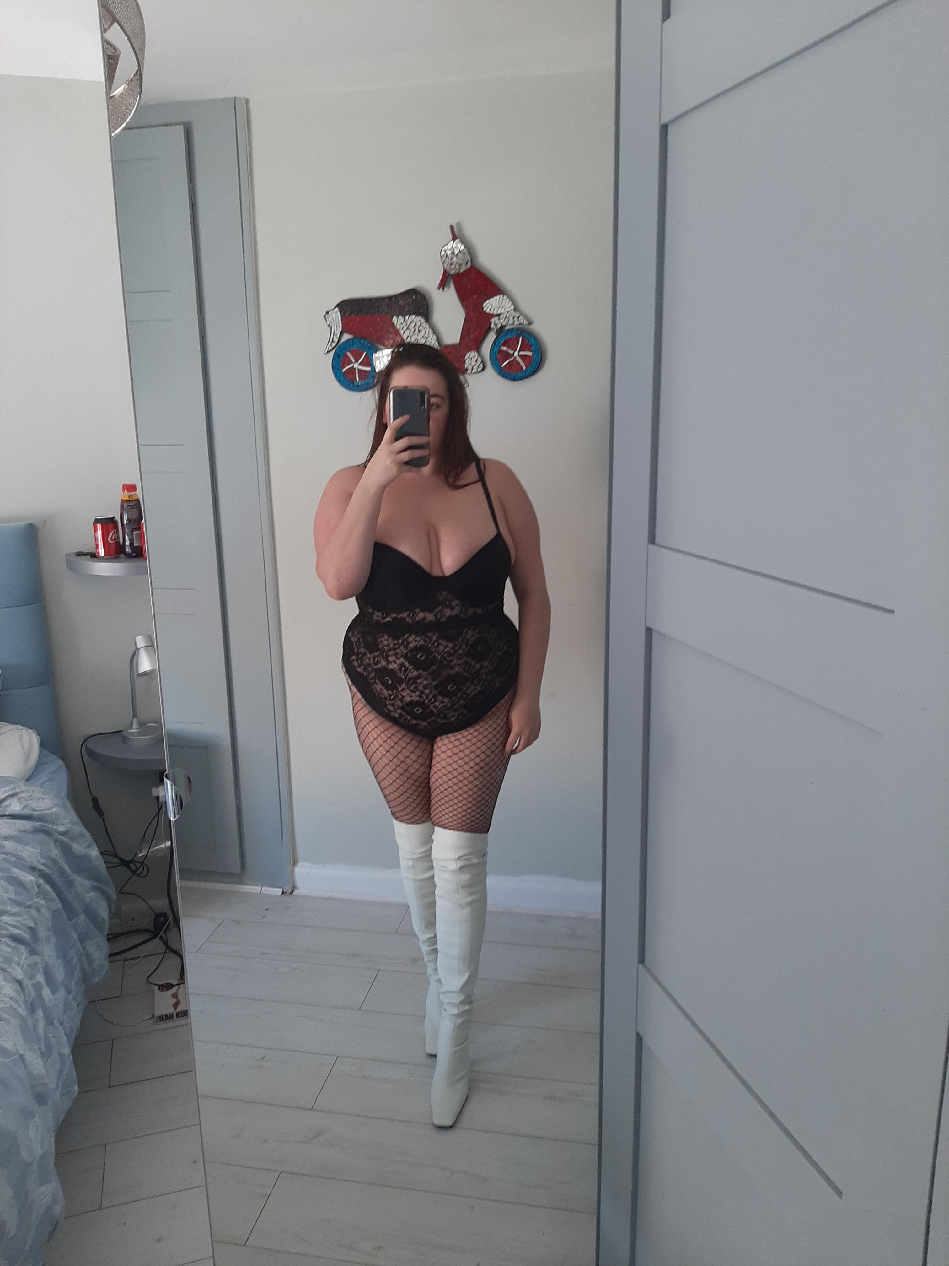 Fishnets and boots combo 💋 | Scrolller