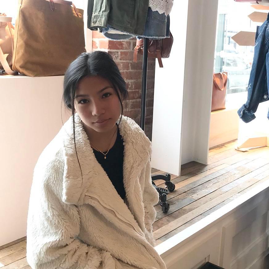 Bored at the mall. | Scrolller