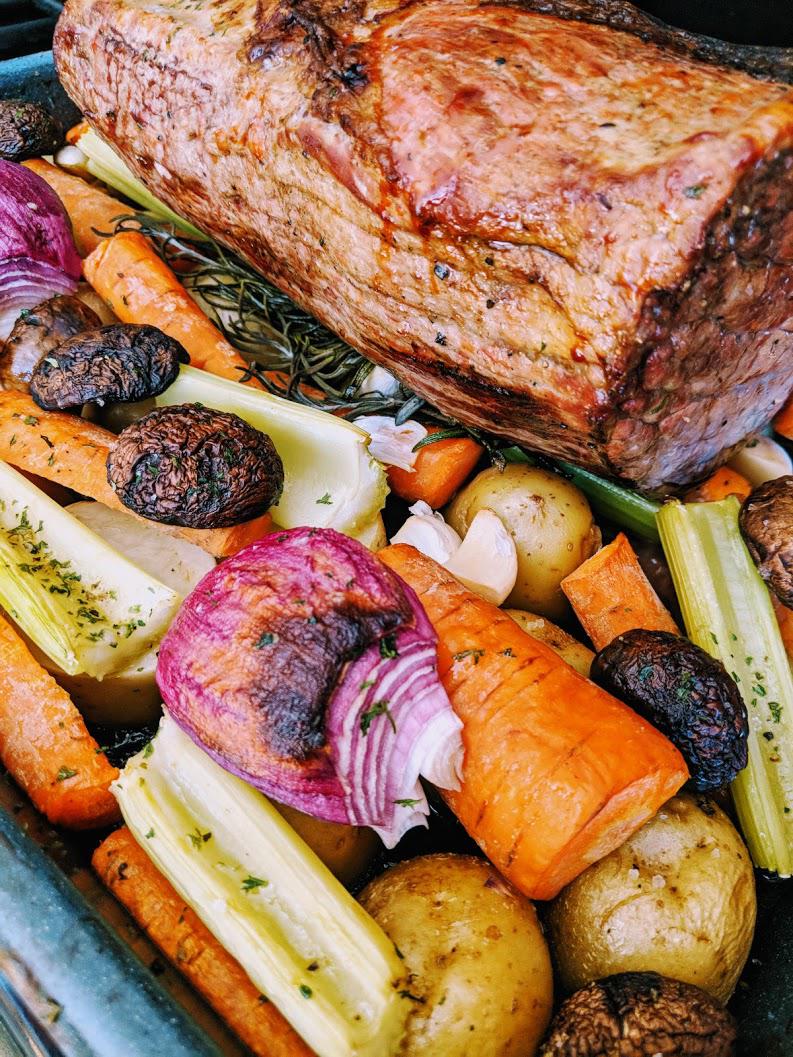 Boring eye of round roast jazzed up with colorful veg | Scrolller